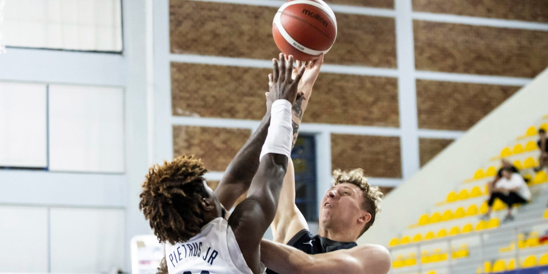 KZS - Slovenci do 20 let so evropsko prvenstvo začeli s porazom proti ...