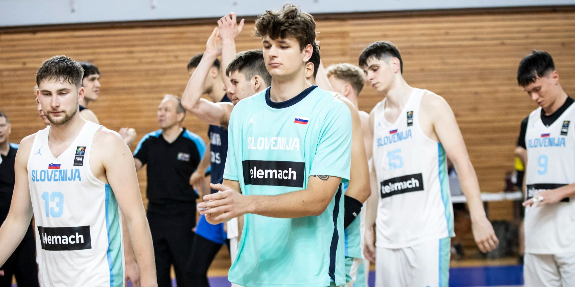 KZS - Slovenci do 20 let klonili proti Srbiji